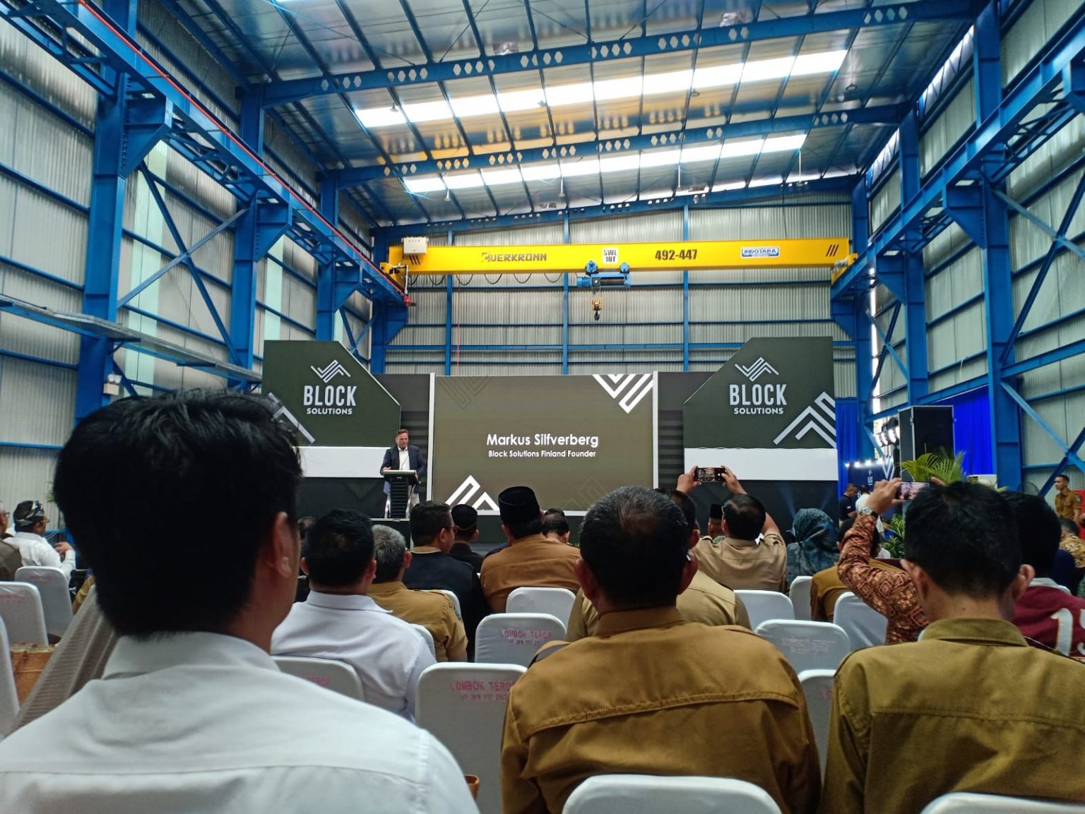 Pertama di Asia, Pabrik Bata dari Sampah Plastik Resmi Beroperasi di ...