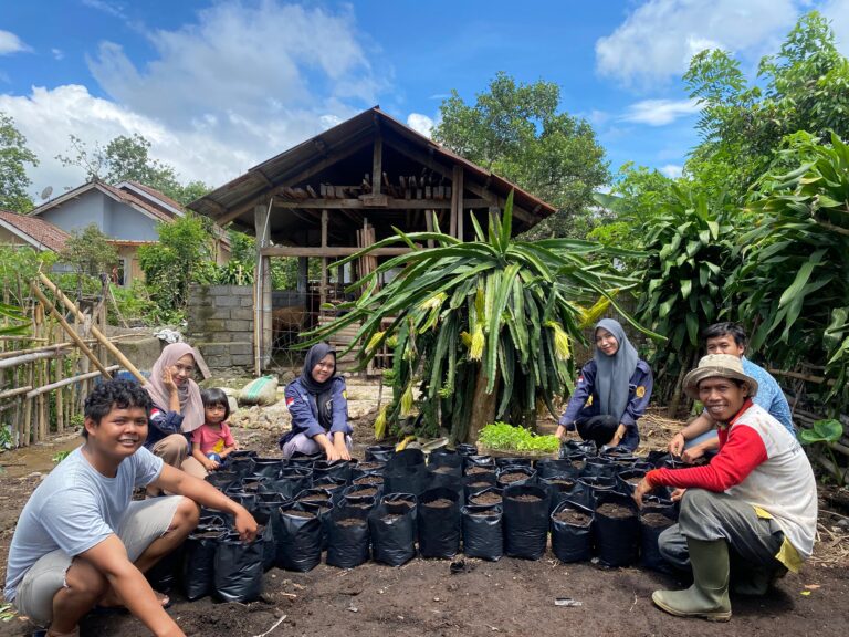 Mahasiswa Teknik Pertanian Unram Ajak Masyarakat Karang Sidemen ...